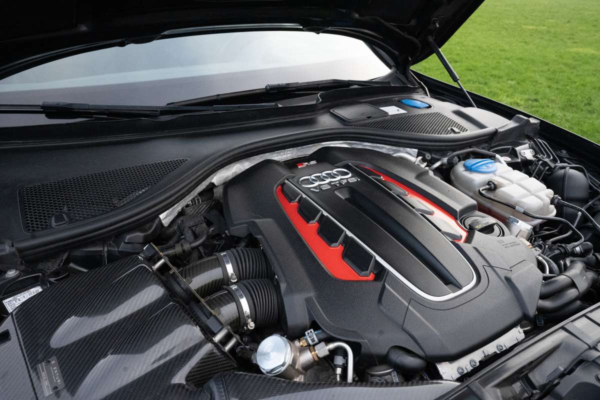 Trouwauto Audi RS6 Performance met 605 PK huren? | JS Trouwauto's