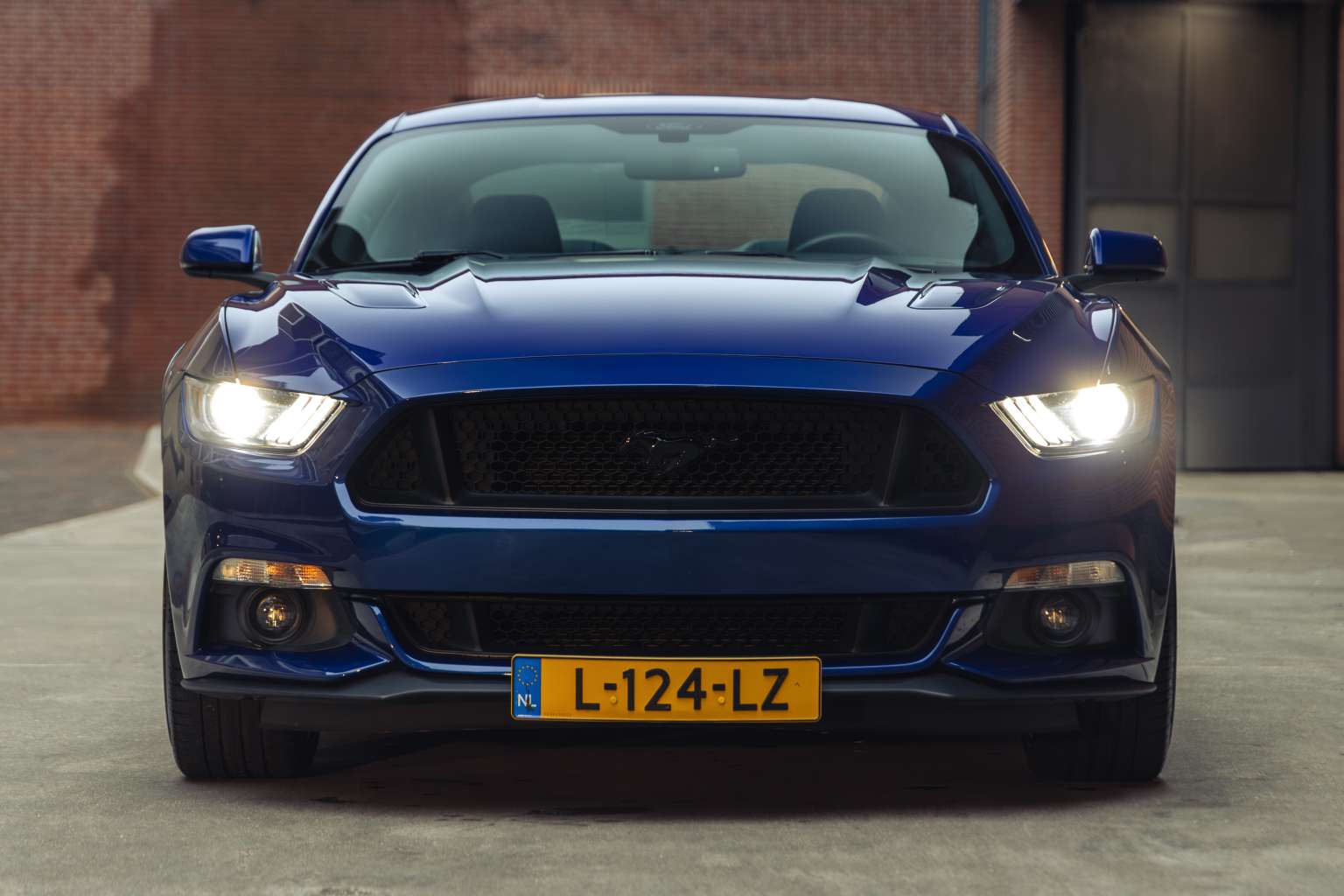 Ford Mustang huren zonder chauffeur? | JS Trouwauto's